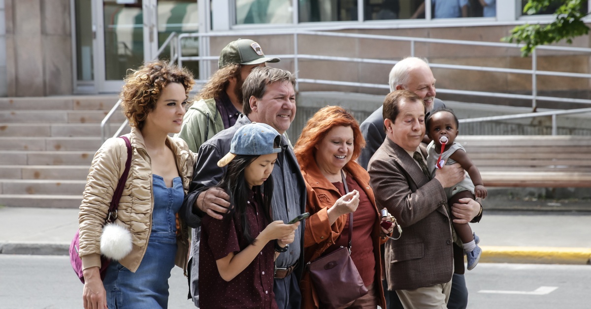 Images du plateau de Votez Bougon : Dolorès, Junior, Rita et Paul sont ...