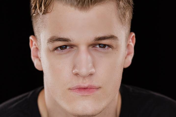 Devon O'Connor - Comédien | Qui Joue Qui