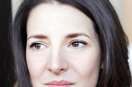 Ève Pressault - Comédienne | Qui Joue Qui