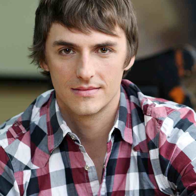 Bryan Morneau - Comédien | Qui Joue Qui