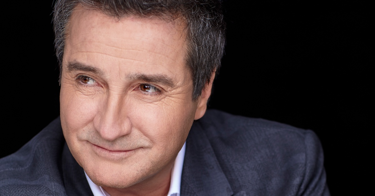 Bientôt une tournée au Québec pour René Simard Bientôt une tournée au Québec pour René Simard