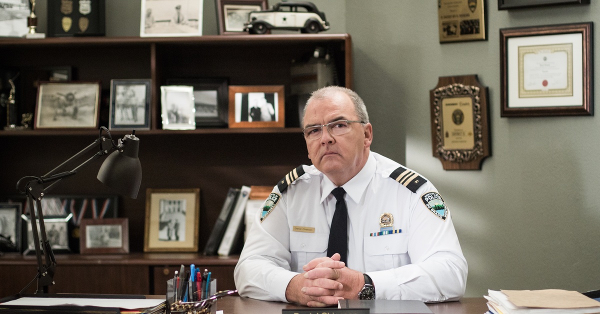 Gildor Roy explique enfin la situation avec sa main