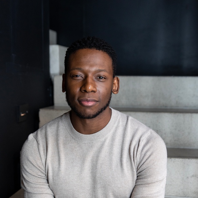 Thomas Antony Olajide - Comédien | Qui Joue Qui