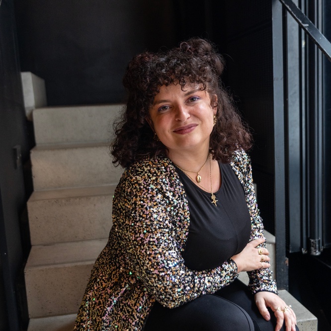 Mara Joly - Comédienne, Autrice, Réalisatrice | Qui Joue Qui