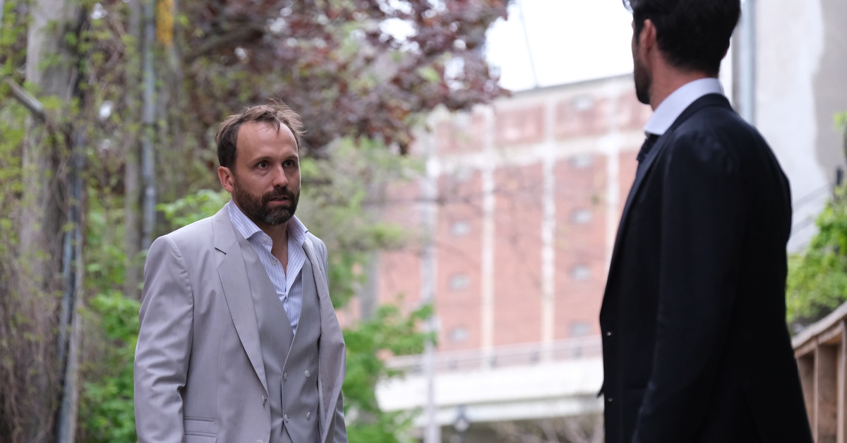 Critique de la 2e saison d' «Avant le crash» : Un retour carabiné et ...