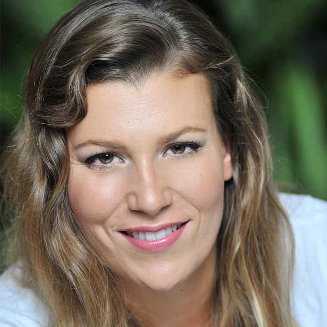 Alexandra Laverdière - Comédienne | Qui Joue Qui