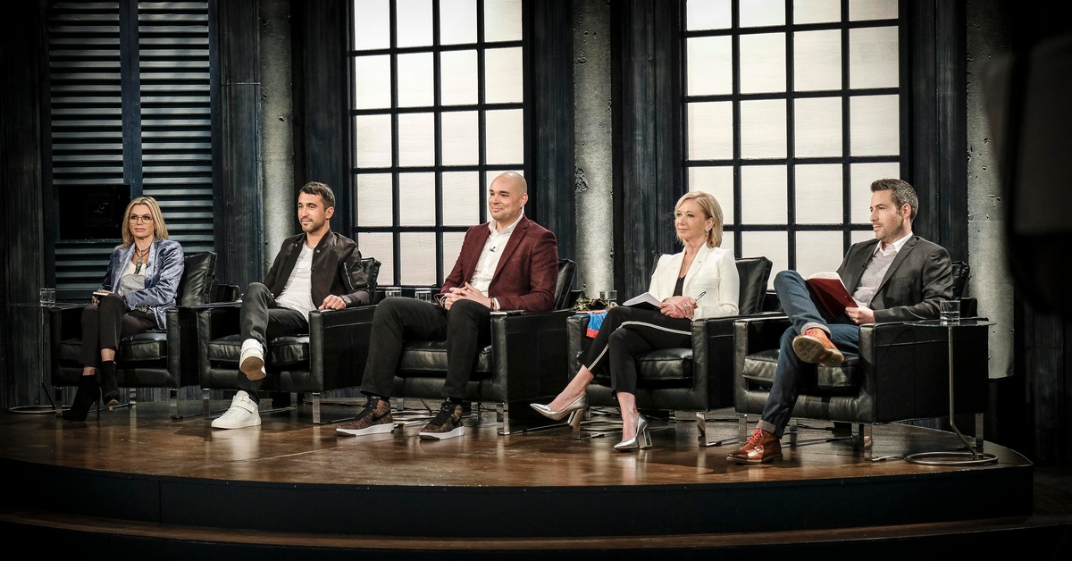 Un « Dragon » fait la fête avec un artiste international