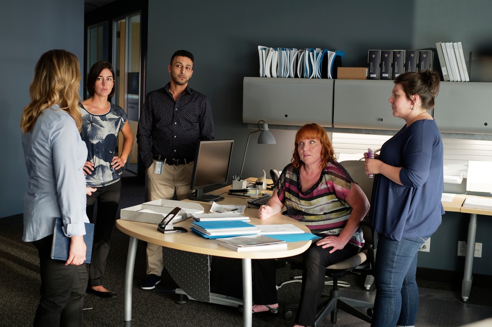 Nancy Saunders - Comédienne | Qui Joue Qui